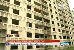 Flat pekeliling roboh dalam masa dua tahun | Awani