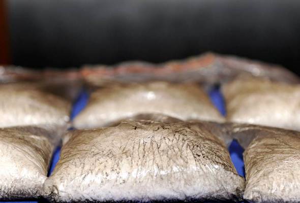 Two Malaysians with 20kg of syabu detained in Palembang | Awani ...