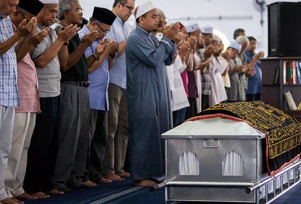 Well-known journalist Rehman Rashid laid to rest | Awani International