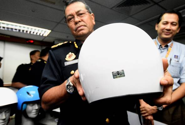 Mulai tahun depan, topi keledar perlu ada tanda SIRIM ini | Awani