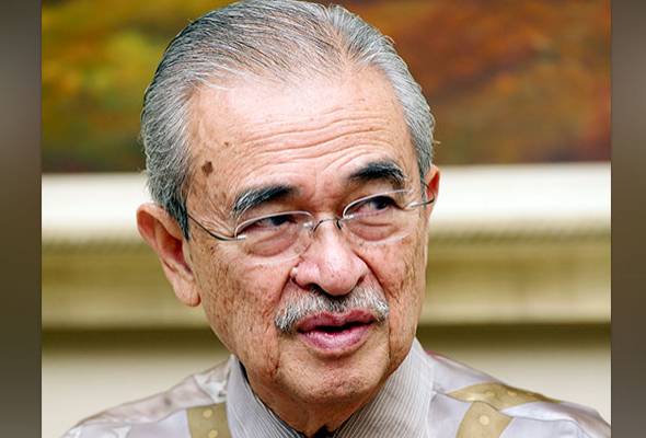 Pak Lah in good health - Special officer | Awani
