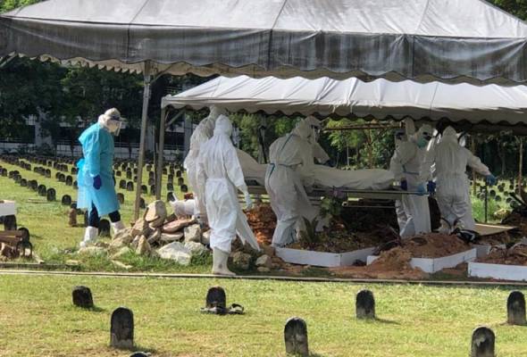 Jenazah Allahyarham Sabbaruddin Chik selamat dikebumikan | Awani