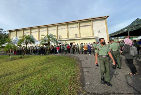 PRN Sarawak: Proses undi awal di Sibu berjalan lancar sesuai SOP COVID ...