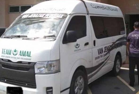 Sabah Amal team helps needy families | Awani International