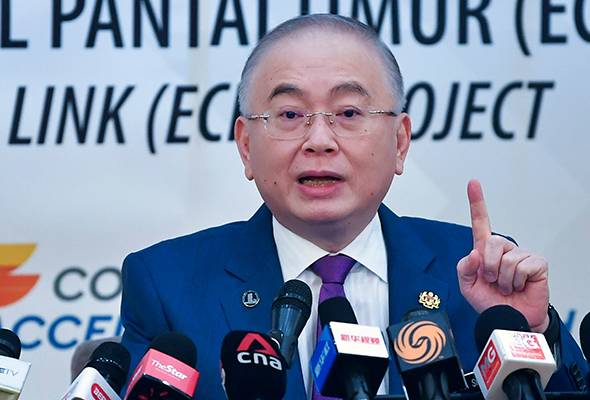 Failure of DCCU leads to LRT's open door incident | Awani International
