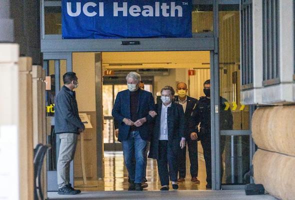 Bill Clinton back home after hospitalization from infection | Awani ...