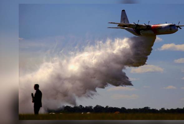 Firefighting tanker plane in deadly Australia crash likely stalled ...