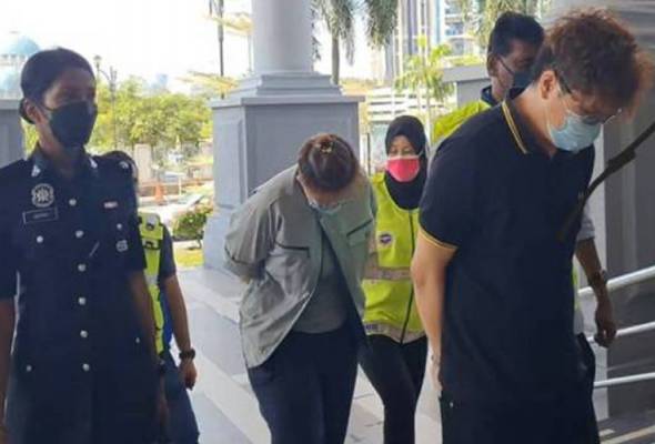 Wanita didakwa perdaya tawaran darjah kebesaran 'Datuk Seri' | Awani