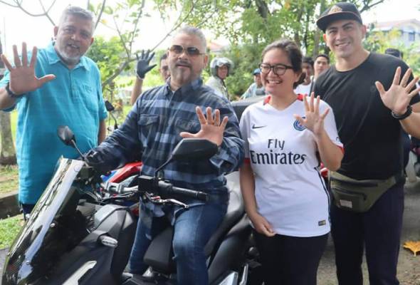 PRU15: Awie bantu kempen calon Bebas Cap Pokok di Parlimen Balik Pulau ...