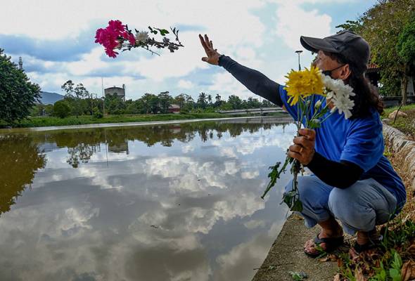 Tragedi feri karam di Sungai Kerian dikenang hingga kini | Awani