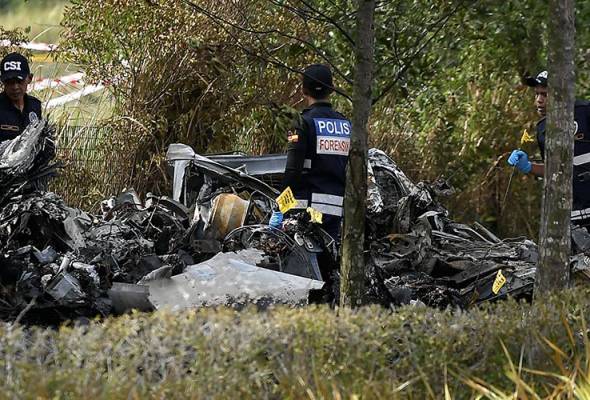 Nahas Elmina: Kotak hitam perakam suara kokpit berjaya dibuka - Anthony ...