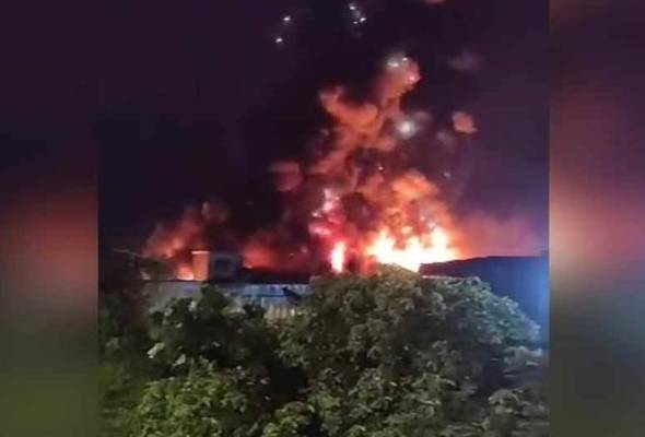 Letupan, percikan bunga api kebakaran kilang mungkin berpunca daripada ...