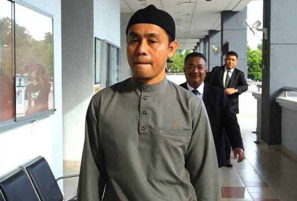 Kes amang seksual PU Azman: Mangsa beri keterangan secara tertutup | Awani