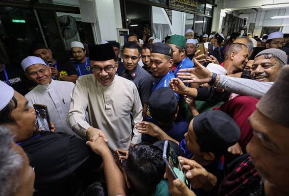 PM anwar pulang ke Cheruk Tok Kun | Awani