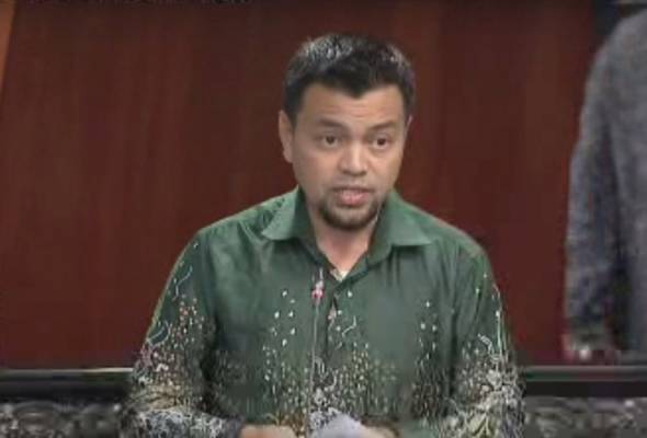 Dewan Rakyat: 'Pakaian jururawat wanita ketat, menampakkan bentuk badan ...