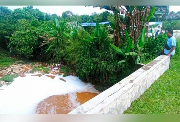 Kilang proses makanan punca sungai berbuih, berbau | Awani
