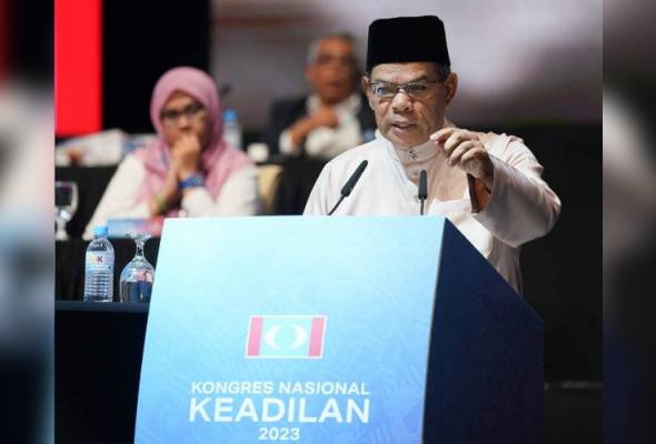 Ahli PKR terhiris hati dengan pimpinan tertinggi - Saifuddin | Awani