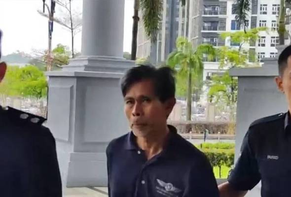 Lelaki didakwa intai pembaca berita | Awani