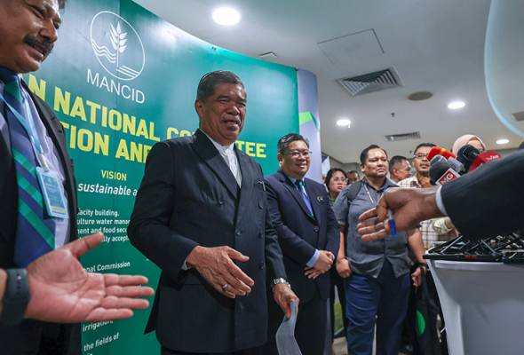 Cadangan pecah monopoli beras perlu perbincangan bersama - Mat Sabu | Awani