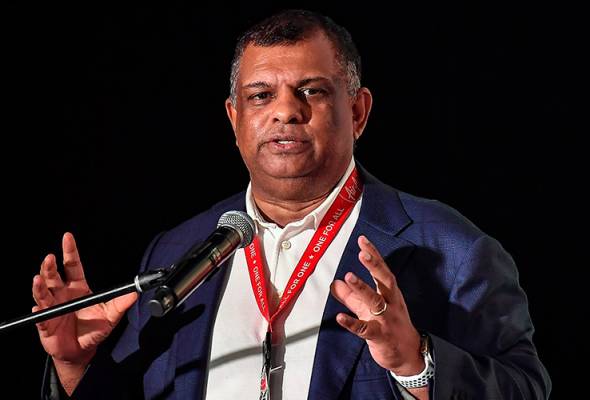 Tony Fernandes signs 5-year extension as Capital A CEO | Awani ...