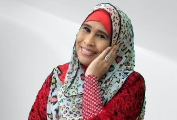 Menjadi pelakon perlu ada adab, rendah diri - Kartina Aziz | Awani