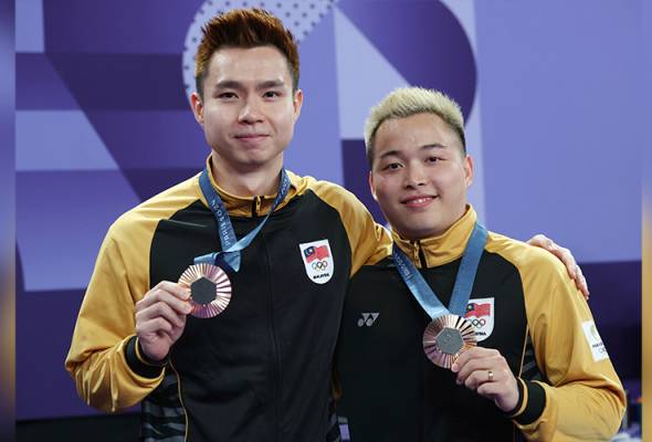Malaysian contingent secure first medal at Paris 2024 | Awani International