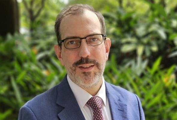 David Wallace steps up as Acting British High Commissioner | Awani ...