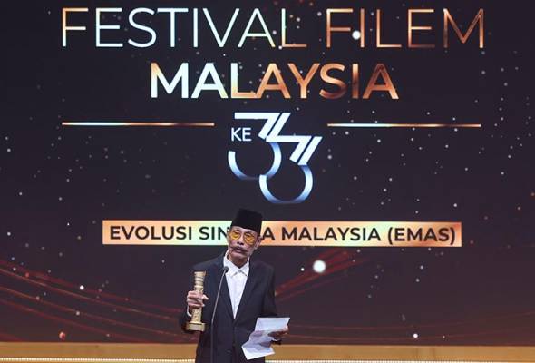 Selepas 60 tahun berlakon, ini kali pertama A Galak terima anugerah | Awani