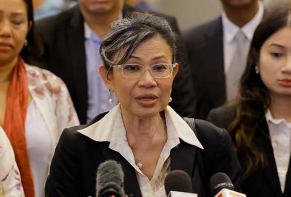 Nik Elin sah ahli Muafakat Nasional | Awani