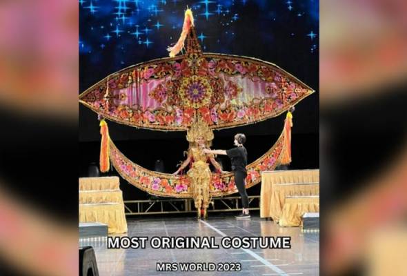 'Wau!' Mrs Malaysia triumphs with 'Most Original Costume' Mrs World ...