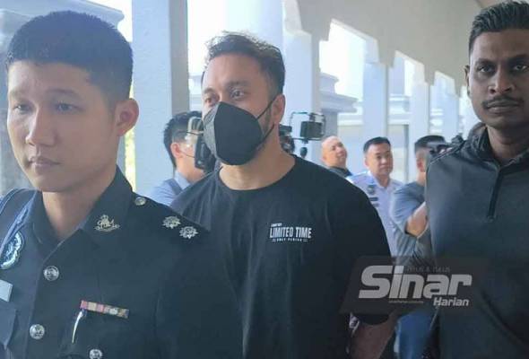 ‘Hot Daddy’, dua rakan wanita didakwa iklankan khidmat persundalan | Awani