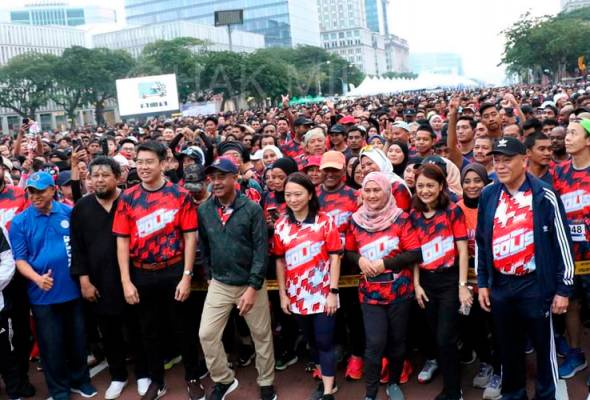 10,000 sertai Community Safety Run PDRM | Awani