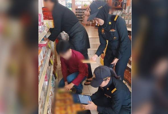 KPDN rampas coklat 'tiada minyak sawit' di Labuan | Awani