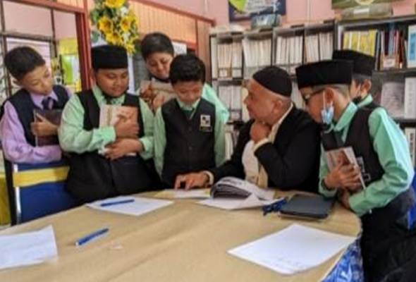 [COLUMNIST] Mapping the literacy of bilingual children, home where it ...