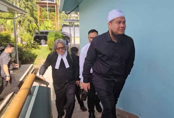 Ebit Lew trial: Preacher still sent obscene messages during Ramadan ...