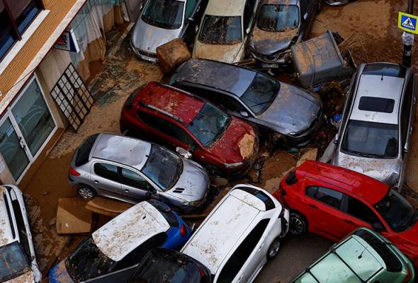 Death toll in Spain's floods rises to 158, among Europe's worst storm ...