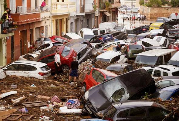 Angka korban akibat banjir di Valencia meningkat kepada 95 orang | Awani