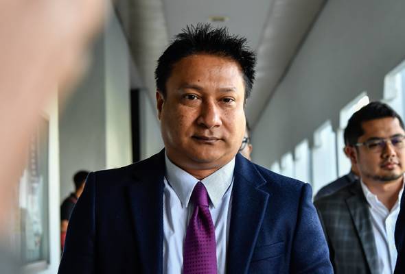 Pengarah Hydroshoppe dapat pelepasan sementara pasport untuk ke UK | Awani