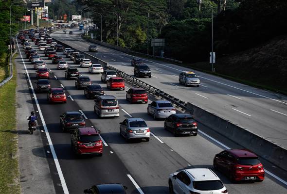 Aidilfitri: Aliran trafik bergerak perlahan di Kuala Krai, Gua Musang ...