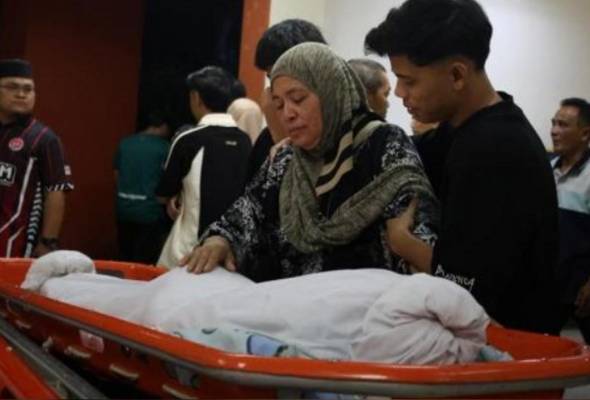 Ibu pengsan empat kali kehilangan anak, cucu dalam nahas | Awani