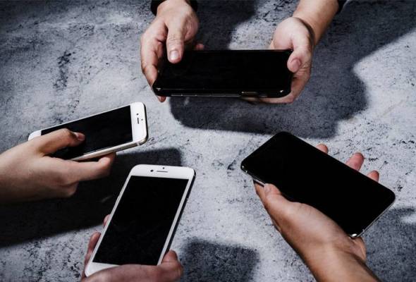 Korea Selatan haramkan telefon pintar, peranti digital dalam kelas | Awani