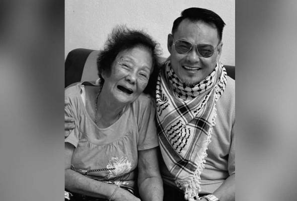 Ibu Adam Corrie meninggal dunia | Awani