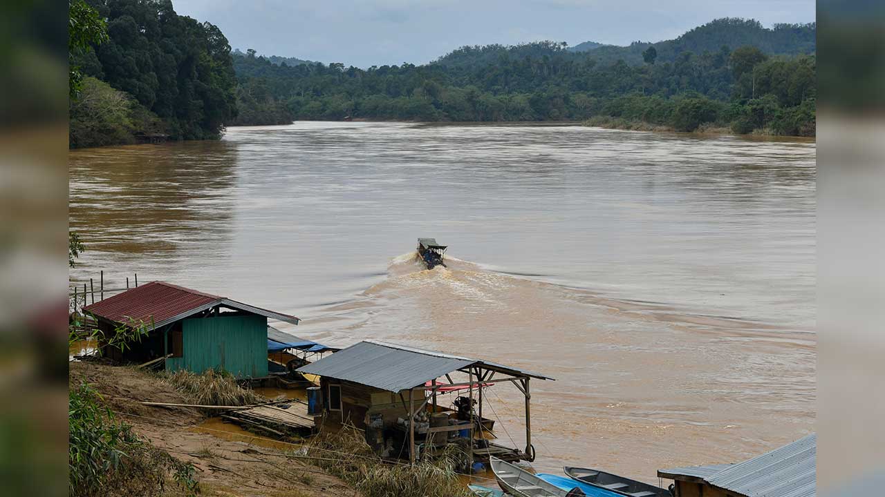 Paras air beberapa sungai di Kelantan melepasi tahap waspada, amaran ...