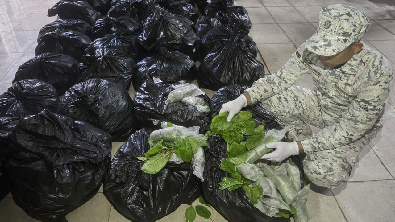 APMM temui 40 bungkus daun ketum terapung di perairan Pantai Leman | Awani