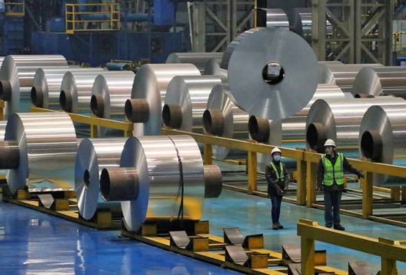 Warning lights flash as aluminium reels from Gulf shock | Awani ...