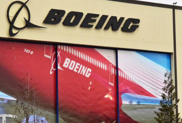 Boeing lapor kerugian besar pada suku keempat | Awani