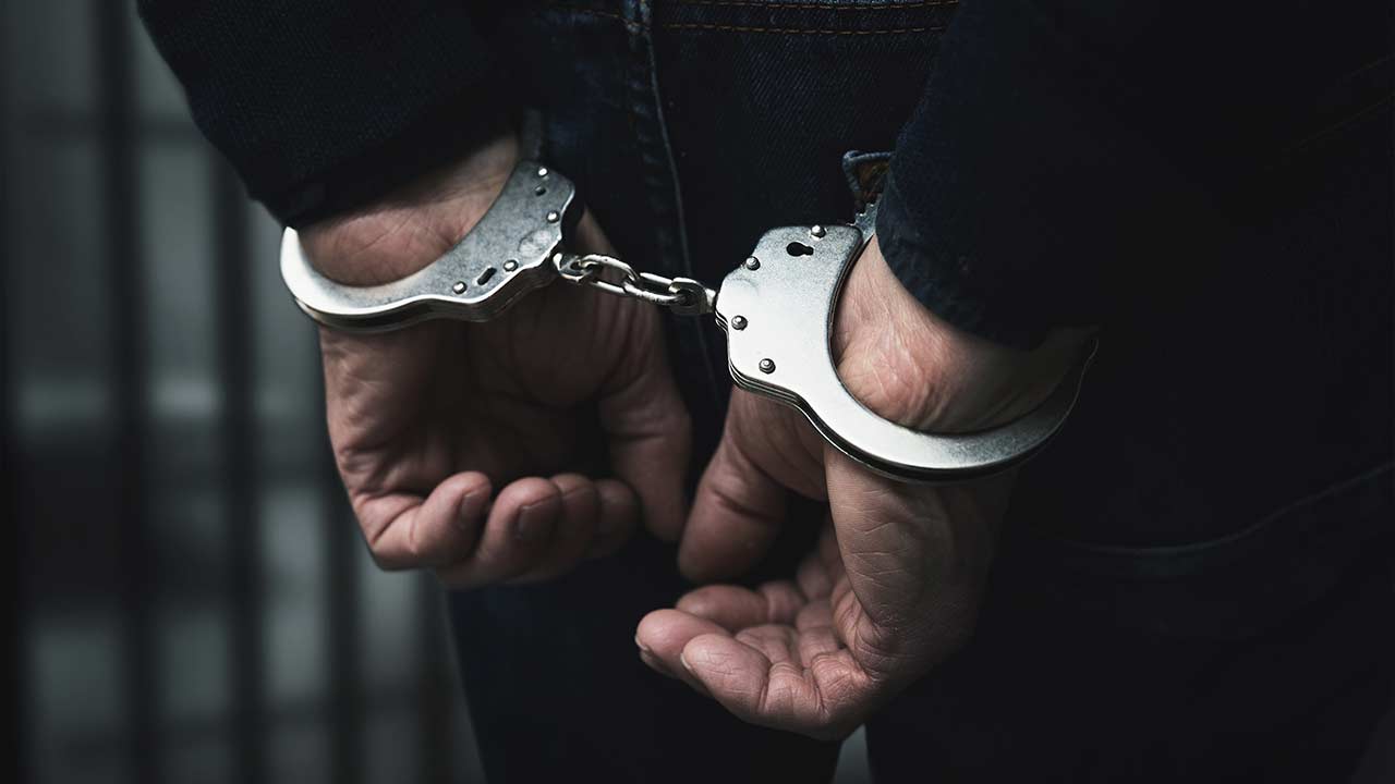 Polis tahan lelaki sakit mental buat ugutan jenayah, samun kedai di ...