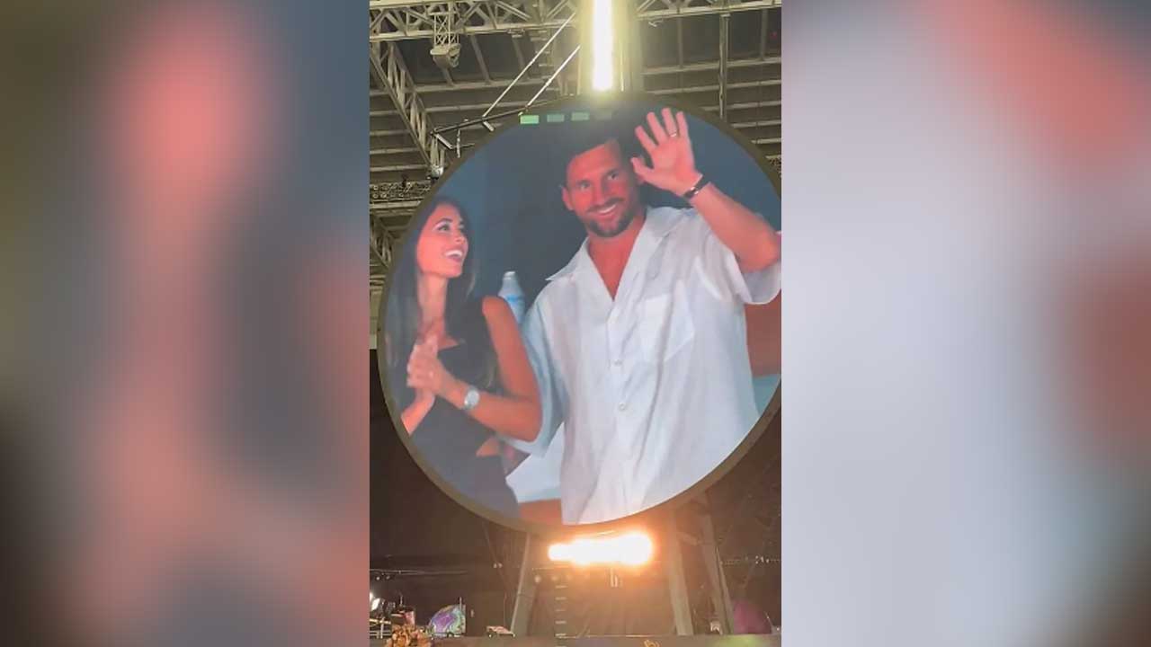 Messi hadiri concert Coldplay bersama isteri | Awani