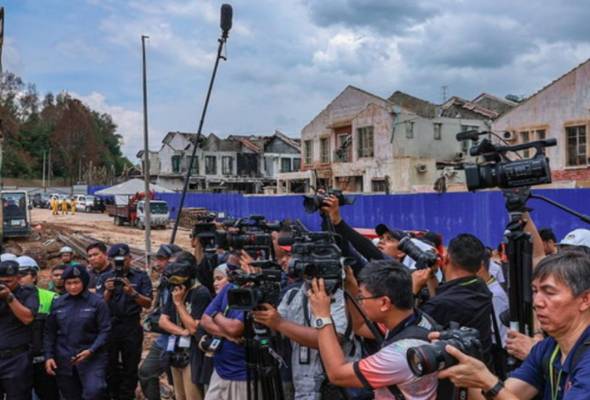 Wartawan, wira senyap penyampai kebenaran | Awani