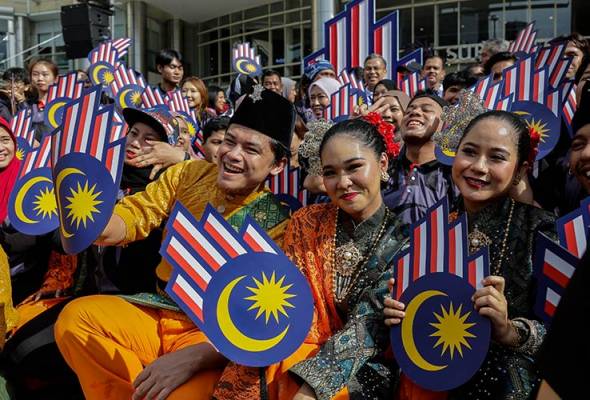 [KOLUMNIS] Prolegomena memahami aspirasi Madani | Awani